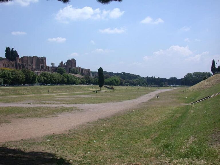 Circo Máximo - El mayor escenario lúdico de ayer y de hoy en Roma