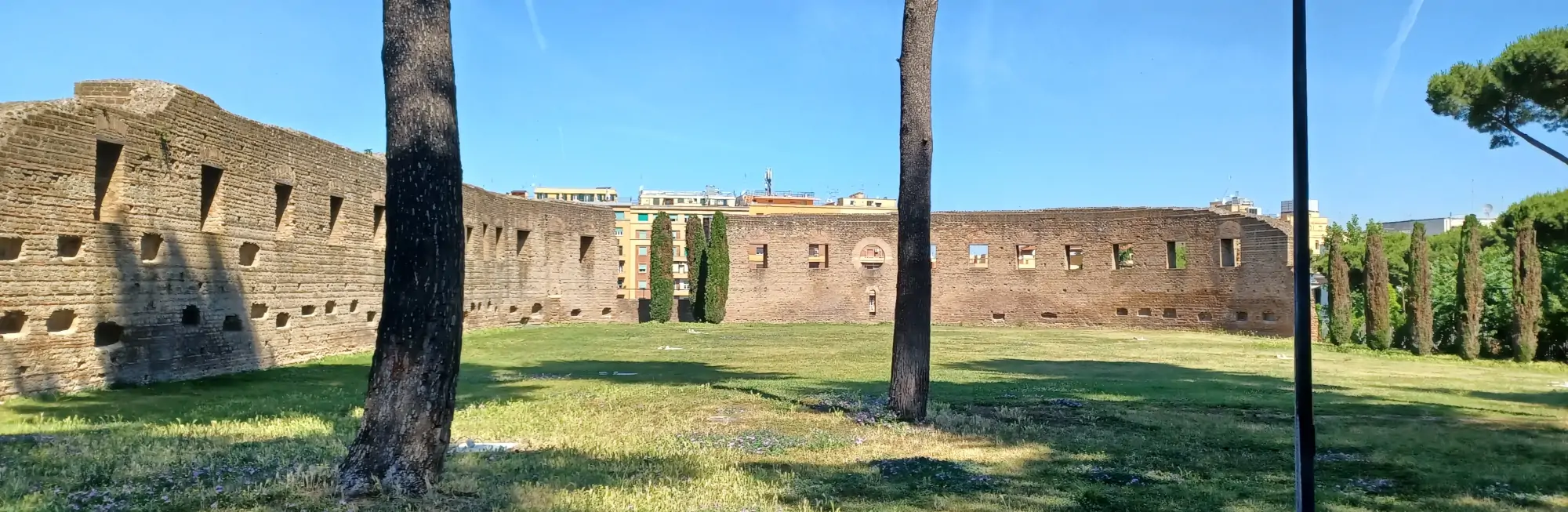 Basílica y catacumbas de Santa Inés Extramuros - En Roma